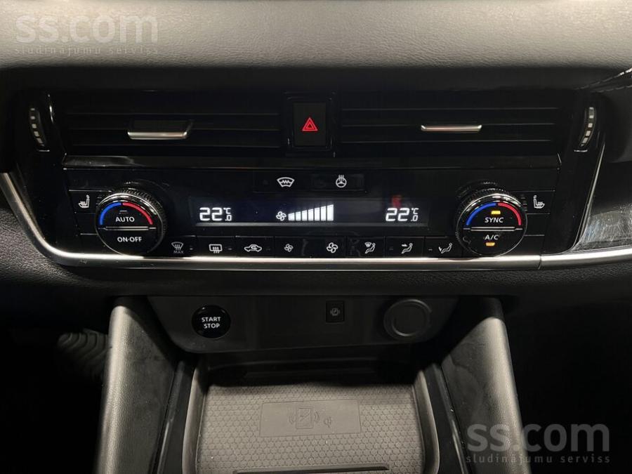 Grey Nissan Qashqai 2023 in Riga, with an engine capacity of 1.50 L and mileage of 39 thousand km for 25990 €, photo 18 on AUTOMOTO.COM.LV