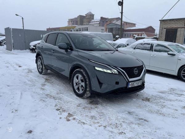 Pelēks Nissan Qashqai 2024 Kauņa, ar dzinēja tilpumu 1.33 L un nobraukumu 18 tūkst. km par 17900 €, foto 1 vietnē AUTOMOTO.COM.LV