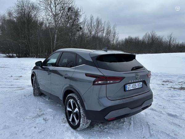 Pelēks Nissan Qashqai 2024 Kauņa, ar dzinēja tilpumu 1.50 L un nobraukumu 83 tūkst. km par 21500 €, foto 3 vietnē AUTOMOTO.COM.LV