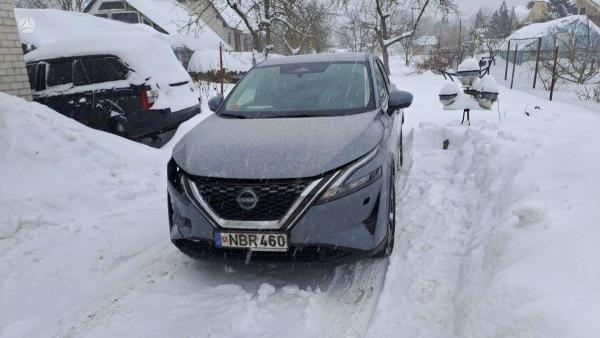 Grey Nissan Qashqai 2024 in Siauliai, with an engine capacity of 1.33 L and mileage of 45 thousand km for 15990 €, photo 1 on AUTOMOTO.COM.LV