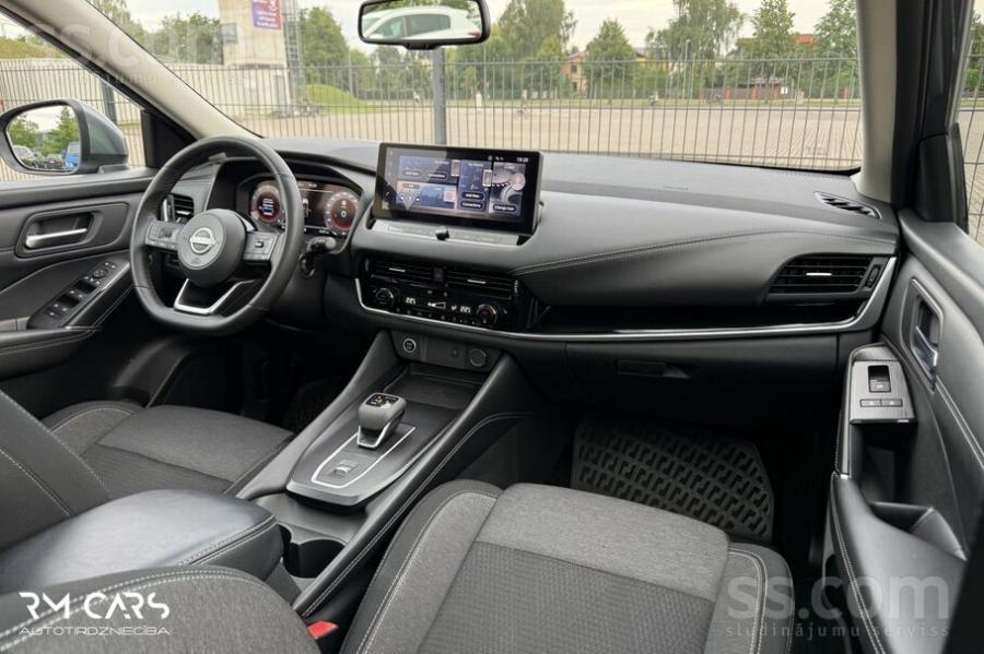 Grey Nissan Qashqai 2024 in Jelgava, with an engine capacity of 1.30 L and mileage of 0 thousand km for 23250 €, photo 13 on AUTOMOTO.COM.LV