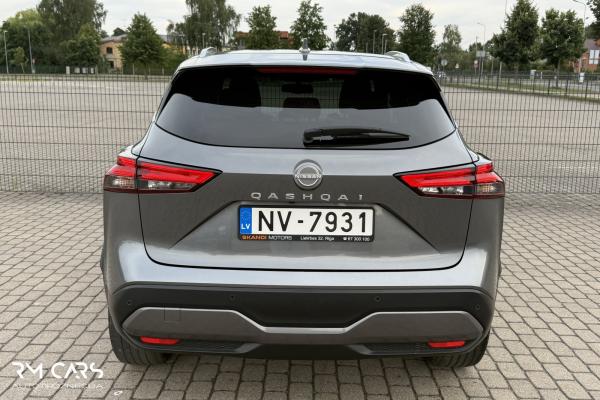 Grey Nissan Qashqai 2024 in Jelgava, with an engine capacity of 1.30 L and mileage of 86 thousand km for 23250 €, photo 5 on AUTOMOTO.COM.LV