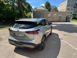 Pelēks Nissan Qashqai 2024 Kauņa, ar dzinēja tilpumu 1.33 L un nobraukumu 26 tūkst. km par 31000 €, foto 4 vietnē AUTOMOTO.COM.LV