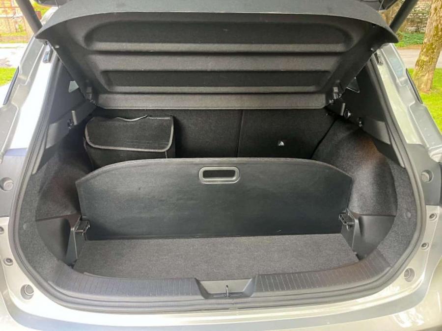 Pelēks Nissan Qashqai 2024 Kauņa, ar dzinēja tilpumu 1.33 L un nobraukumu 26 tūkst. km par 31000 €, foto 27 vietnē AUTOMOTO.COM.LV