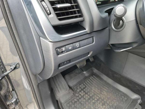 Grey Nissan Qashqai 2024 in Vilnius, with an engine capacity of 1.33 L and mileage of 30 thousand km for 24900 €, photo 10 on AUTOMOTO.COM.LV