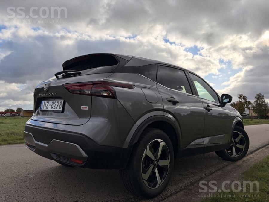 Grey Nissan Qashqai 2024 in Riga, with an engine capacity of 1.30 L and mileage of 72 thousand km for 20200 €, photo 1 on AUTOMOTO.COM.LV