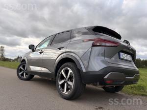 Grey Nissan Qashqai 2024 in Riga, with an engine capacity of 1.30 L and mileage of 72 thousand km for 20200 €, photo 10 on AUTOMOTO.COM.LV
