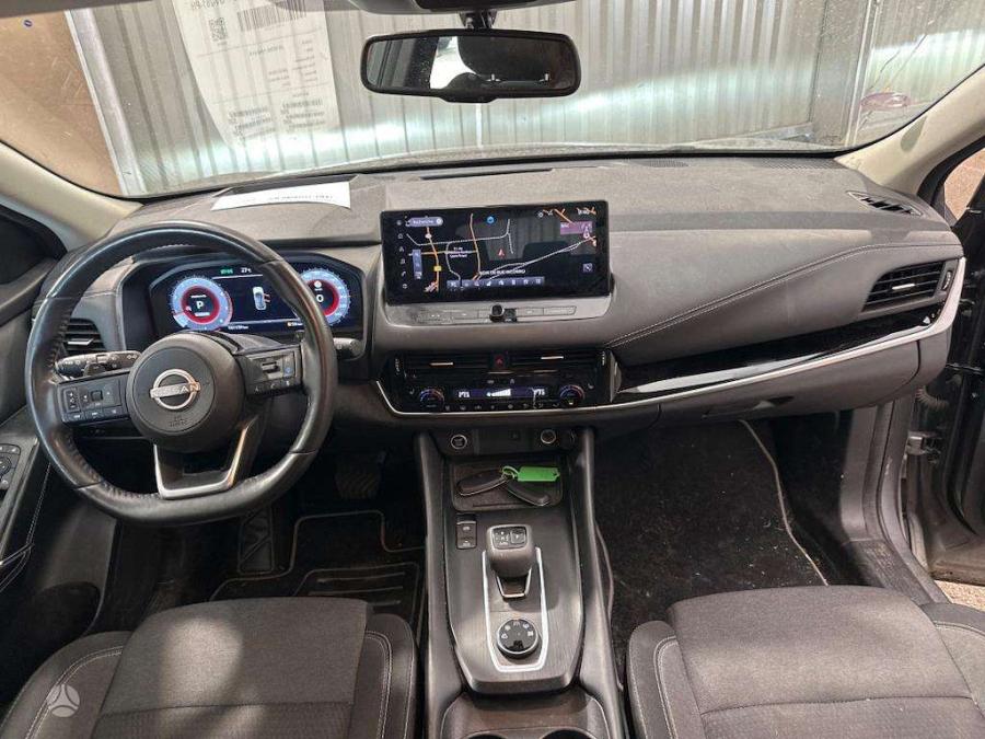 Grey Nissan Qashqai 2024 in Siauliai, with an engine capacity of 1.33 L and mileage of 161 thousand km for 19990 €, photo 7 on AUTOMOTO.COM.LV