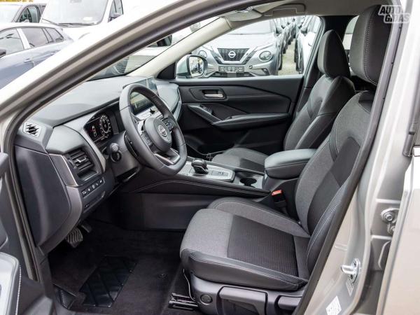 Pelēks Nissan Qashqai 2025 Kauņa, ar dzinēja tilpumu 1.30 L un nobraukumu 24 tūkst. km par 28559 €, foto 8 vietnē AUTOMOTO.COM.LV