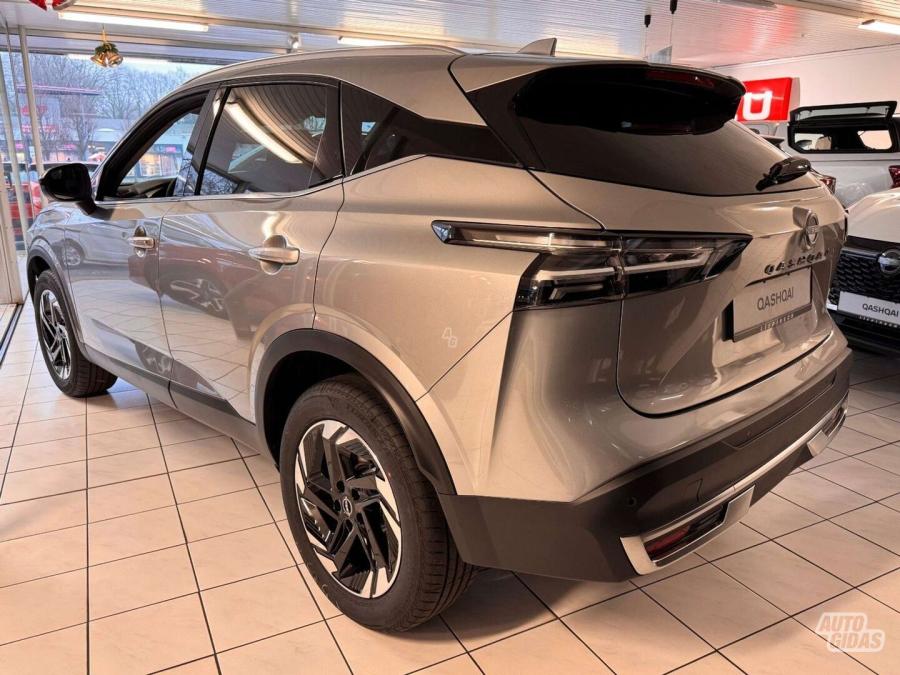 Pelēks Nissan Qashqai 2025 Kauņa, ar dzinēja tilpumu 1.30 L un nobraukumu 23 tūkst. km par 31660 €, foto 5 vietnē AUTOMOTO.COM.LV