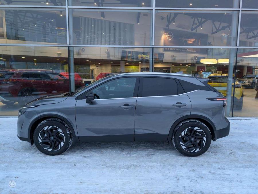 Pelēks Nissan Qashqai 2025 Viļņa, ar dzinēja tilpumu 1.33 L un nobraukumu 15 tūkst. km par 32900 €, foto 2 vietnē AUTOMOTO.COM.LV