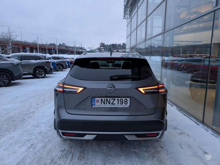 Pelēks Nissan Qashqai 2025 Viļņa, ar dzinēja tilpumu 1.33 L un nobraukumu 15 tūkst. km par 32900 €, foto 4 vietnē AUTOMOTO.COM.LV