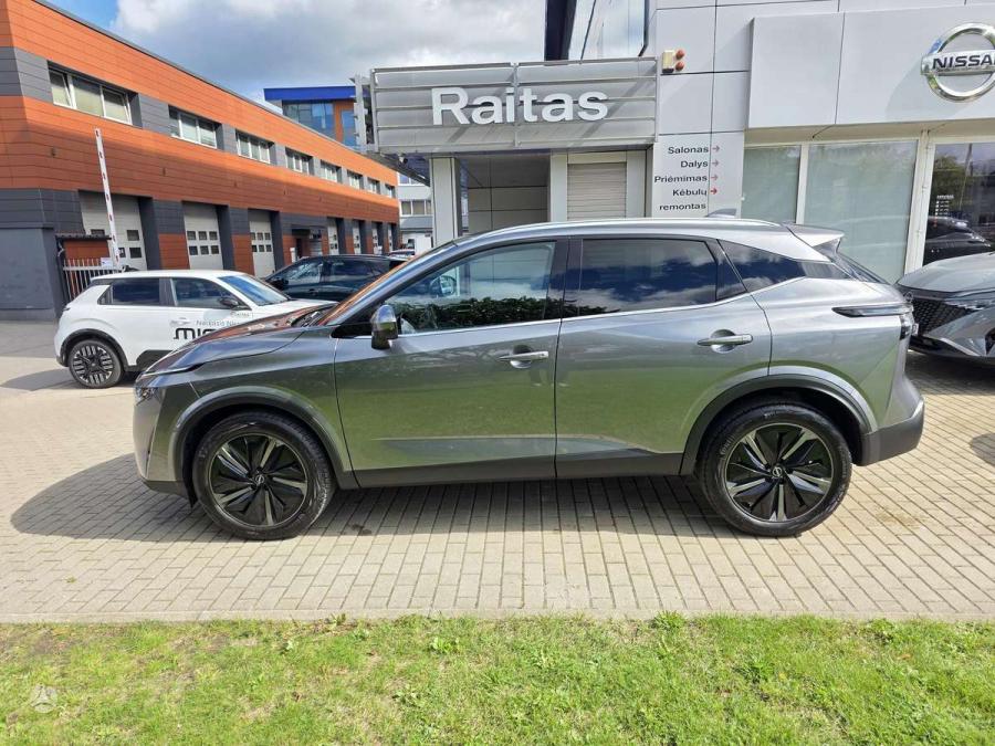 Grey Nissan Qashqai 2025 in Vilnius, with an engine capacity of 1.33 L and mileage of 18 thousand km for 29090 €, photo 4 on AUTOMOTO.COM.LV