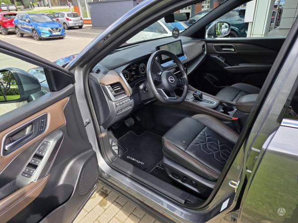 Nissan Qashqai 2025 Viļņa vietnē Pelēks Nissan Qashqai 2025 Viļņa, ar dzinēja tilpumu 1.33 L un nobraukumu 18 tūkst. km par 29090 €, foto 9 vietnē AUTOMOTO.COM.LV
