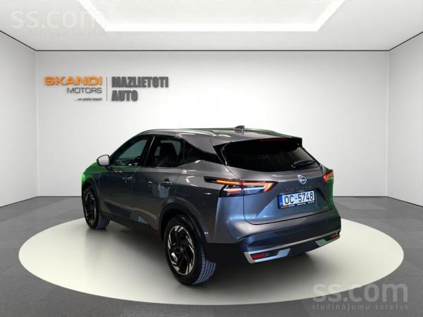 Pelēks Nissan Qashqai 2025 Rīga, ar dzinēja tilpumu 1.30 L un nobraukumu 31 tūkst. km par 27990 €, foto 5 vietnē AUTOMOTO.COM.LV