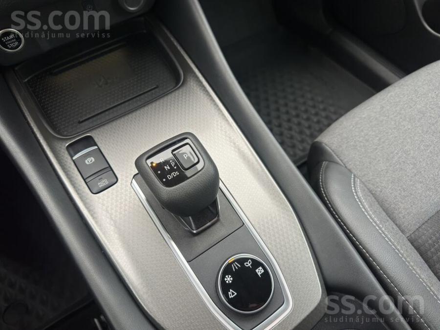 Pelēks Nissan Qashqai 2025 Rīga, ar dzinēja tilpumu 1.30 L un nobraukumu 48 tūkst. km par 27990 €, foto 18 vietnē AUTOMOTO.COM.LV