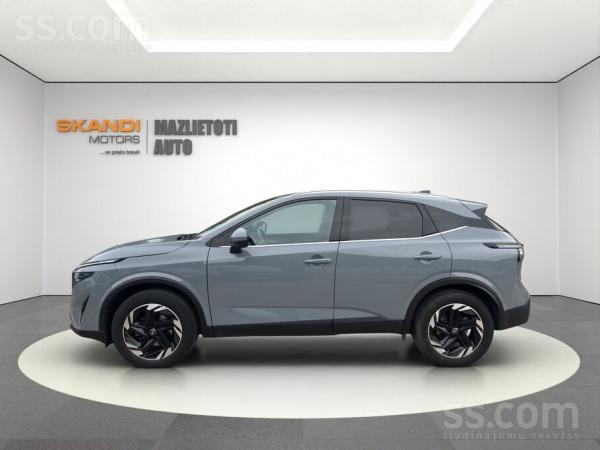 Pelēks Nissan Qashqai 2025 Rīga, ar dzinēja tilpumu 1.30 L un nobraukumu 48 tūkst. km par 27990 €, foto 4 vietnē AUTOMOTO.COM.LV