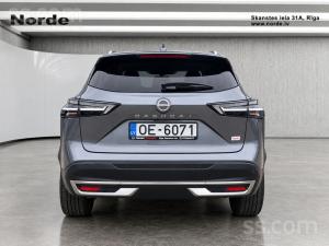 Pelēks Nissan Qashqai 2025 Rīga, ar dzinēja tilpumu 1.30 L un nobraukumu 20 tūkst. km par 27900 €, foto 6 vietnē AUTOMOTO.COM.LV