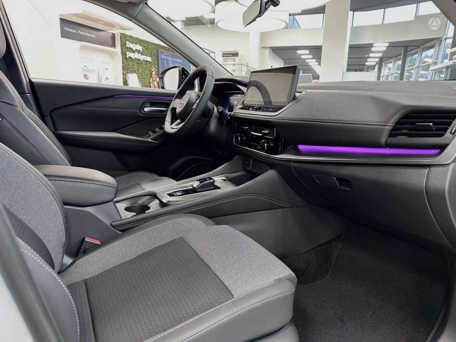 Grey Nissan Qashqai 2026 in Klaipeda, with an engine capacity of 1.50 L and mileage of 0 thousand km for 36190 €, photo 5 on AUTOMOTO.COM.LV