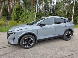 Pelēks Nissan Qashqai 2026 Rīga, ar dzinēja tilpumu 1.30 L un nobraukumu 6 tūkst. km par 28100 €, foto 3 vietnē AUTOMOTO.COM.LV