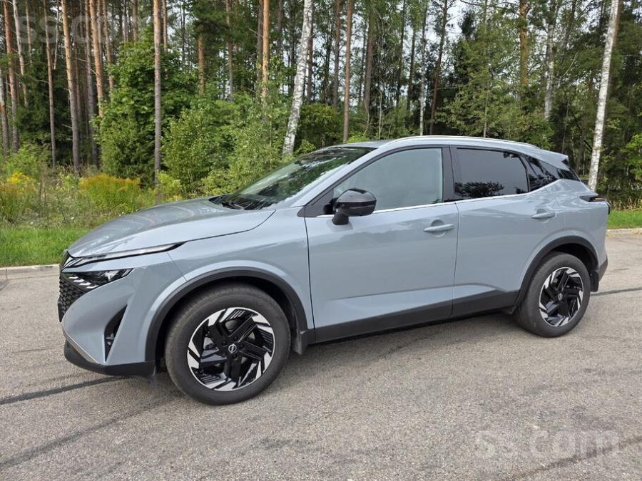 Pelēks Nissan Qashqai 2026 Rīga, ar dzinēja tilpumu 1.30 L un nobraukumu 6 tūkst. km par 28100 €, foto 3 vietnē AUTOMOTO.COM.LV