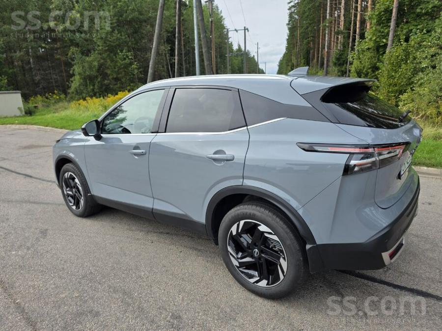 Pelēks Nissan Qashqai 2026 Rīga, ar dzinēja tilpumu 1.30 L un nobraukumu 6 tūkst. km par 28100 €, foto 5 vietnē AUTOMOTO.COM.LV