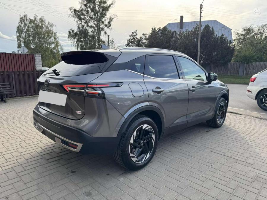 Grey Nissan Qashqai 2026 in Kaunas, with an engine capacity of 1.33 L and mileage of 12 thousand km for 18600 €, photo 4 on AUTOMOTO.COM.LV
