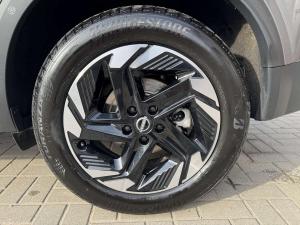Grey Nissan Qashqai 2026 in Kaunas, with an engine capacity of 1.33 L and mileage of 12 thousand km for 18600 €, photo 46 on AUTOMOTO.COM.LV