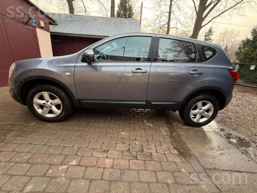 Pelēks Nissan Qashqai 2007 Dobele, ar dzinēja tilpumu 2.00 L un nobraukumu 346 tūkst. km par 1900 €, foto 1 vietnē AUTOMOTO.COM.LV