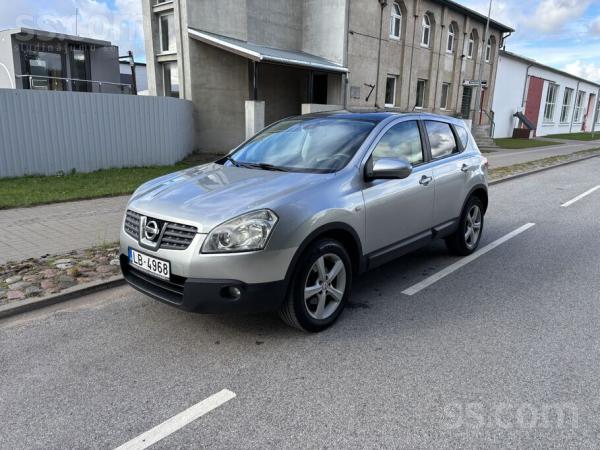 Pelēks Nissan Qashqai 2007 Liepāja, ar dzinēja tilpumu 2.00 L un nobraukumu 276 tūkst. km par 3400 €, foto 3 vietnē AUTOMOTO.COM.LV