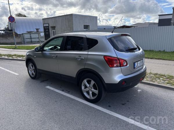 Pelēks Nissan Qashqai 2007 Liepāja, ar dzinēja tilpumu 2.00 L un nobraukumu 276 tūkst. km par 3400 €, foto 4 vietnē AUTOMOTO.COM.LV