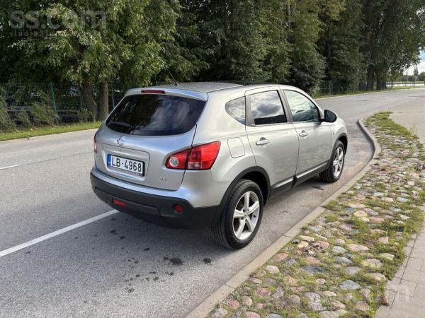 Pelēks Nissan Qashqai 2007 Liepāja, ar dzinēja tilpumu 2.00 L un nobraukumu 276 tūkst. km par 3400 €, foto 5 vietnē AUTOMOTO.COM.LV