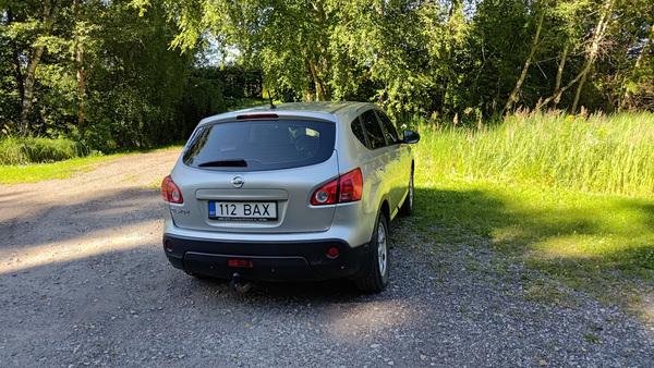 Pelēks Nissan Qashqai 2008 Tallina, ar dzinēja tilpumu 2.00 L un nobraukumu 320 tūkst. km par 2500 €, foto 5 vietnē AUTOMOTO.COM.LV