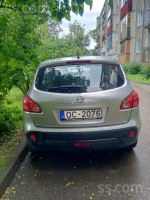 Grey Nissan Qashqai 2008 in Riga, with an engine capacity of 1.50 L and mileage of 159 thousand km for 5600 €, photo 4 on AUTOMOTO.COM.LV
