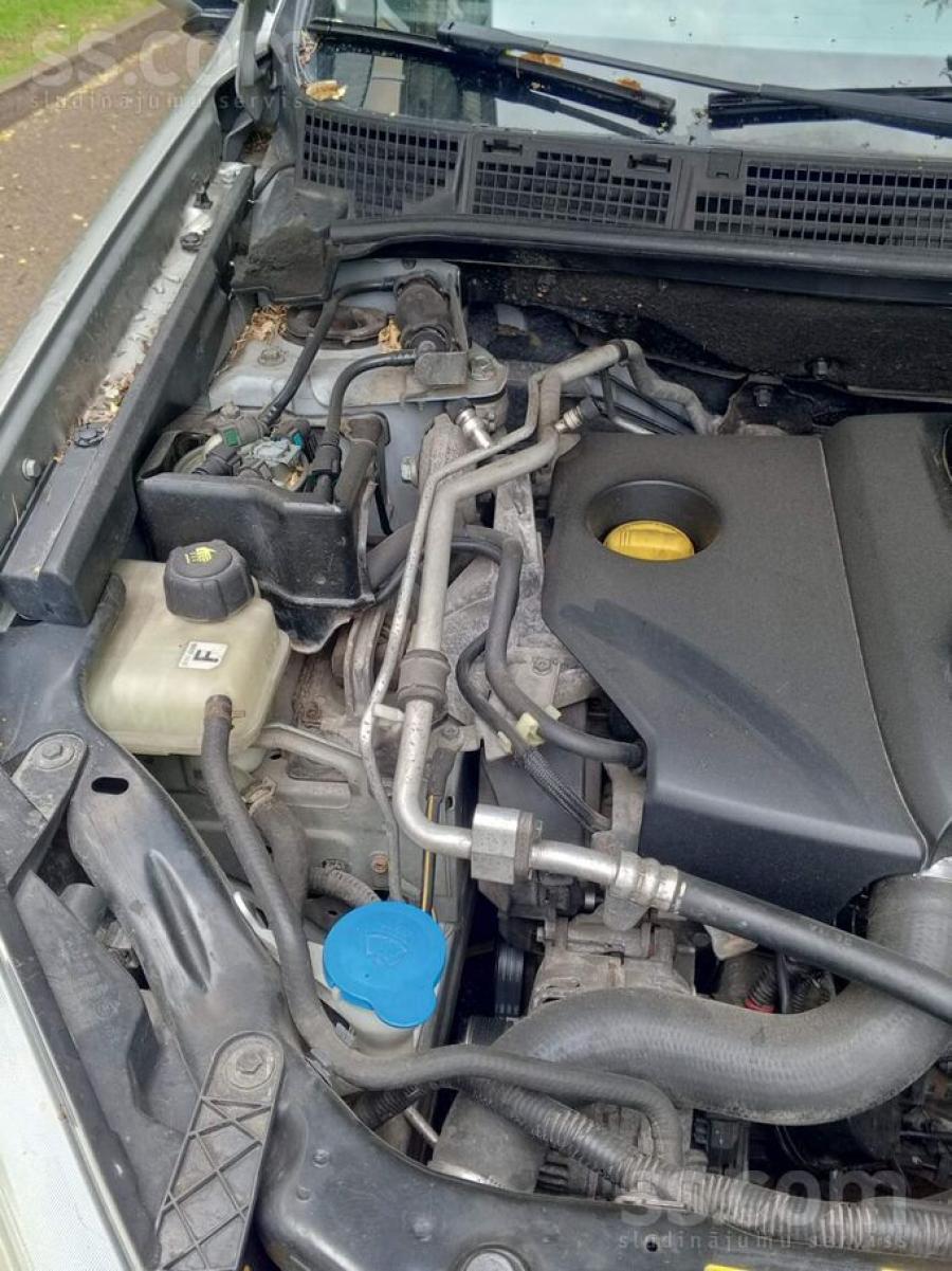 Grey Nissan Qashqai 2008 in Riga, with an engine capacity of 1.50 L and mileage of 159 thousand km for 5600 €, photo 7 on AUTOMOTO.COM.LV