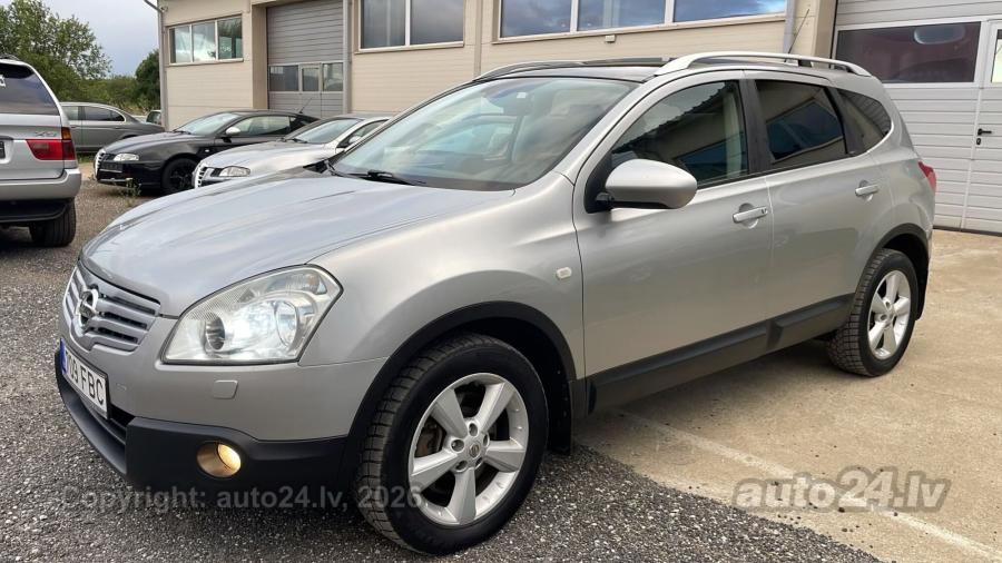 Pelēks Nissan Qashqai 2008 Tallina, ar dzinēja tilpumu 2.00 L un nobraukumu 225 tūkst. km par 4650 €, foto 1 vietnē AUTOMOTO.COM.LV