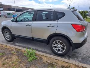 Grey Nissan Qashqai 2008 in Tallinn, with an engine capacity of 1.60 L and mileage of 115 thousand km for 5000 €, photo  on AUTOMOTO.COM.LV