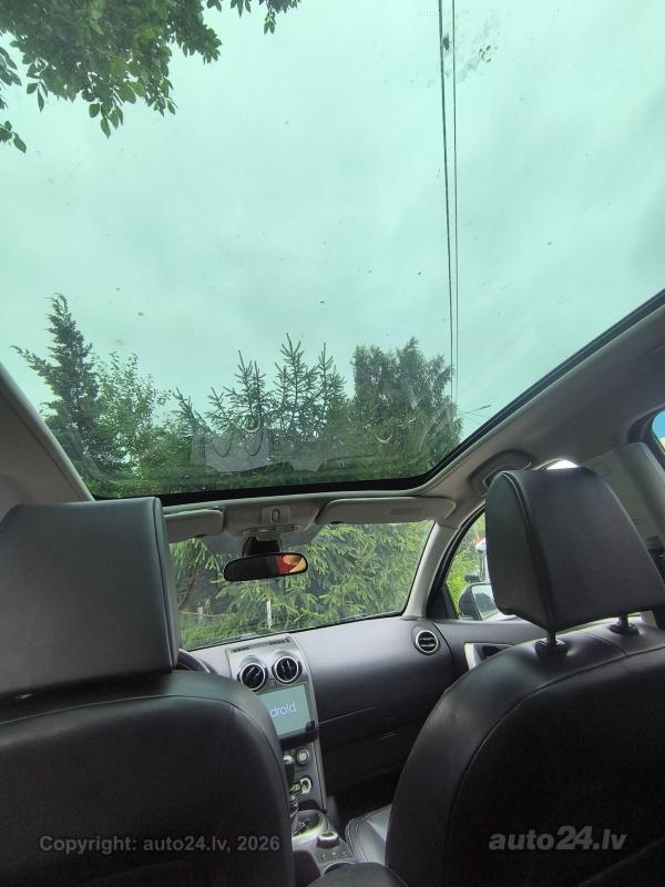Pelēks Nissan Qashqai 2009 Tallina, ar dzinēja tilpumu 2.00 L un nobraukumu 317 tūkst. km par 3500 €, foto 5 vietnē AUTOMOTO.COM.LV