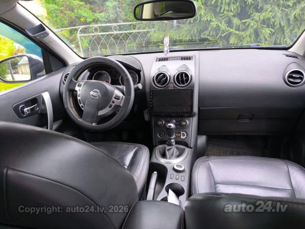 Pelēks Nissan Qashqai 2009 Tallina, ar dzinēja tilpumu 2.00 L un nobraukumu 317 tūkst. km par 3500 €, foto 6 vietnē AUTOMOTO.COM.LV