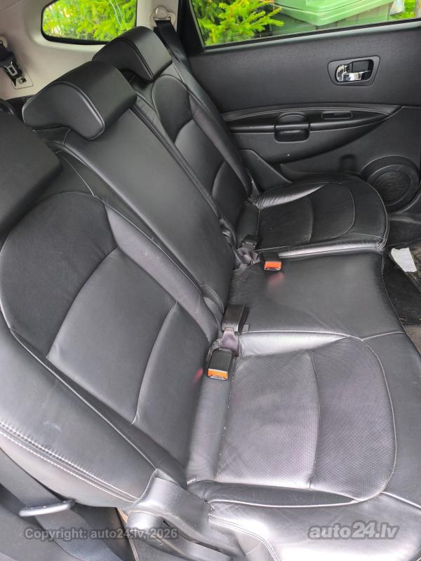 Pelēks Nissan Qashqai 2009 Tallina, ar dzinēja tilpumu 2.00 L un nobraukumu 317 tūkst. km par 3500 €, foto 7 vietnē AUTOMOTO.COM.LV