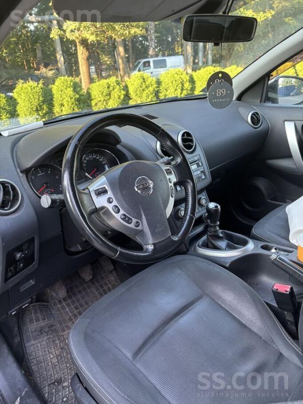 Pelēks Nissan Qashqai 2010 Rīga, ar dzinēja tilpumu 1.50 L un nobraukumu 280 tūkst. km par 3800 €, foto 2 vietnē AUTOMOTO.COM.LV