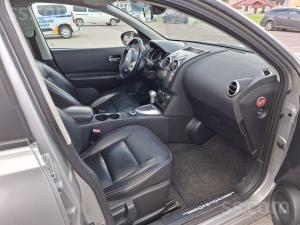 Pelēks Nissan Qashqai 2010 Liepāja, ar dzinēja tilpumu 2.00 L un nobraukumu 352 tūkst. km par 3800 €, foto 5 vietnē AUTOMOTO.COM.LV