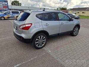 Pelēks Nissan Qashqai 2010 Liepāja, ar dzinēja tilpumu 2.00 L un nobraukumu 352 tūkst. km par 3800 €, foto 12 vietnē AUTOMOTO.COM.LV