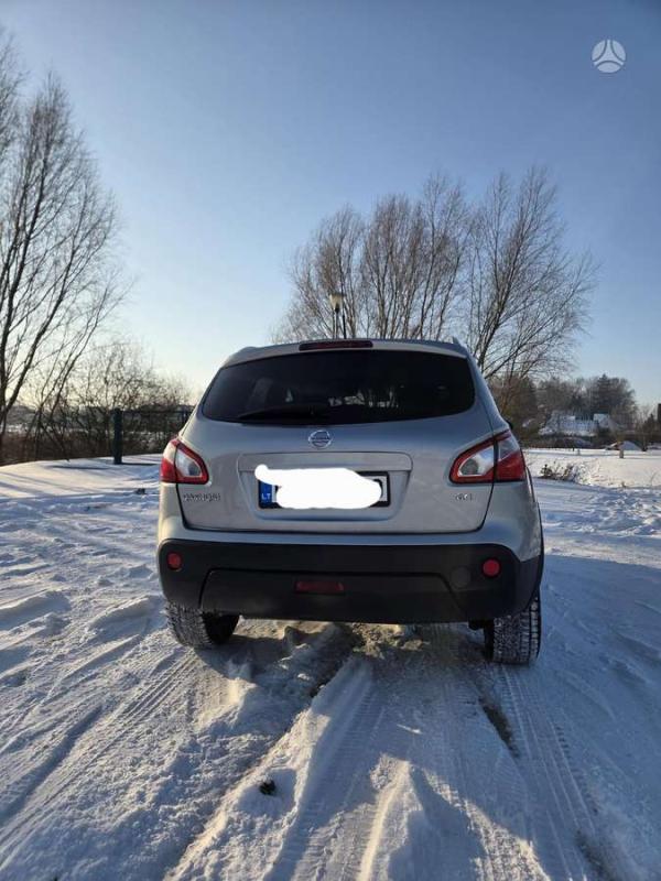 Pelēks Nissan Qashqai 2011 Vilkaviškis, ar dzinēja tilpumu 1.60 L un nobraukumu 310 tūkst. km par 4900 €, foto 2 vietnē AUTOMOTO.COM.LV