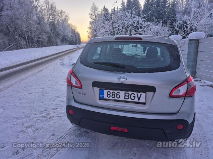 Pelēks Nissan Qashqai 2012 Tallina, ar dzinēja tilpumu 1.60 L un nobraukumu 149 tūkst. km par 4999 €, foto 7 vietnē AUTOMOTO.COM.LV