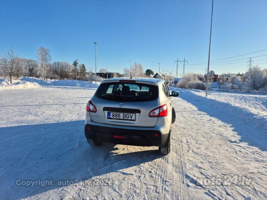 Pelēks Nissan Qashqai 2012 Tallina, ar dzinēja tilpumu 1.60 L un nobraukumu 149 tūkst. km par 4999 €, foto 14 vietnē AUTOMOTO.COM.LV