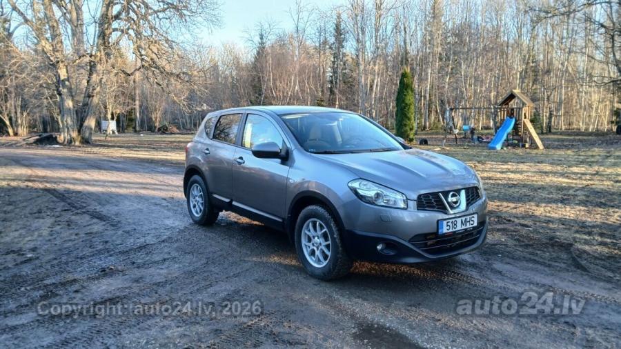 Pelēks Nissan Qashqai 2012 Tallina, ar dzinēja tilpumu 1.60 L un nobraukumu 170 tūkst. km par 4200 €, foto 1 vietnē AUTOMOTO.COM.LV