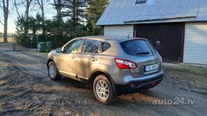 Pelēks Nissan Qashqai 2012 Tallina, ar dzinēja tilpumu 1.60 L un nobraukumu 170 tūkst. km par 4200 €, foto 4 vietnē AUTOMOTO.COM.LV