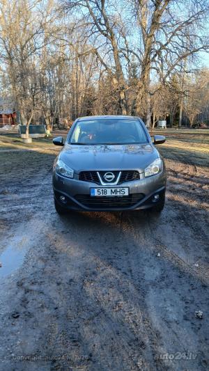 Pelēks Nissan Qashqai 2012 Tallina, ar dzinēja tilpumu 1.60 L un nobraukumu 170 tūkst. km par 4200 €, foto 6 vietnē AUTOMOTO.COM.LV