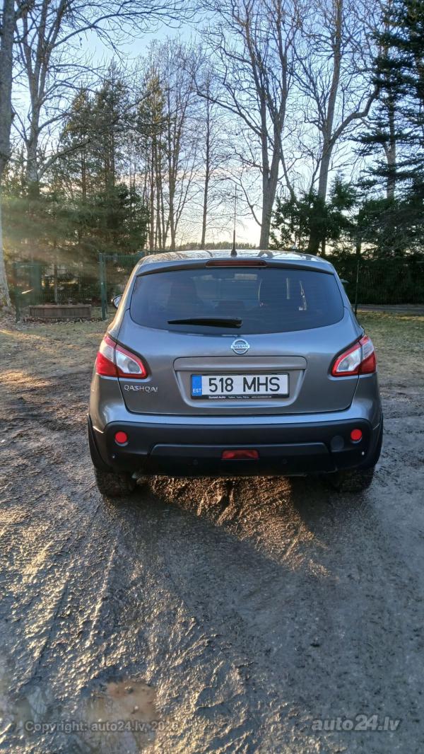Pelēks Nissan Qashqai 2012 Tallina, ar dzinēja tilpumu 1.60 L un nobraukumu 170 tūkst. km par 4200 €, foto 7 vietnē AUTOMOTO.COM.LV